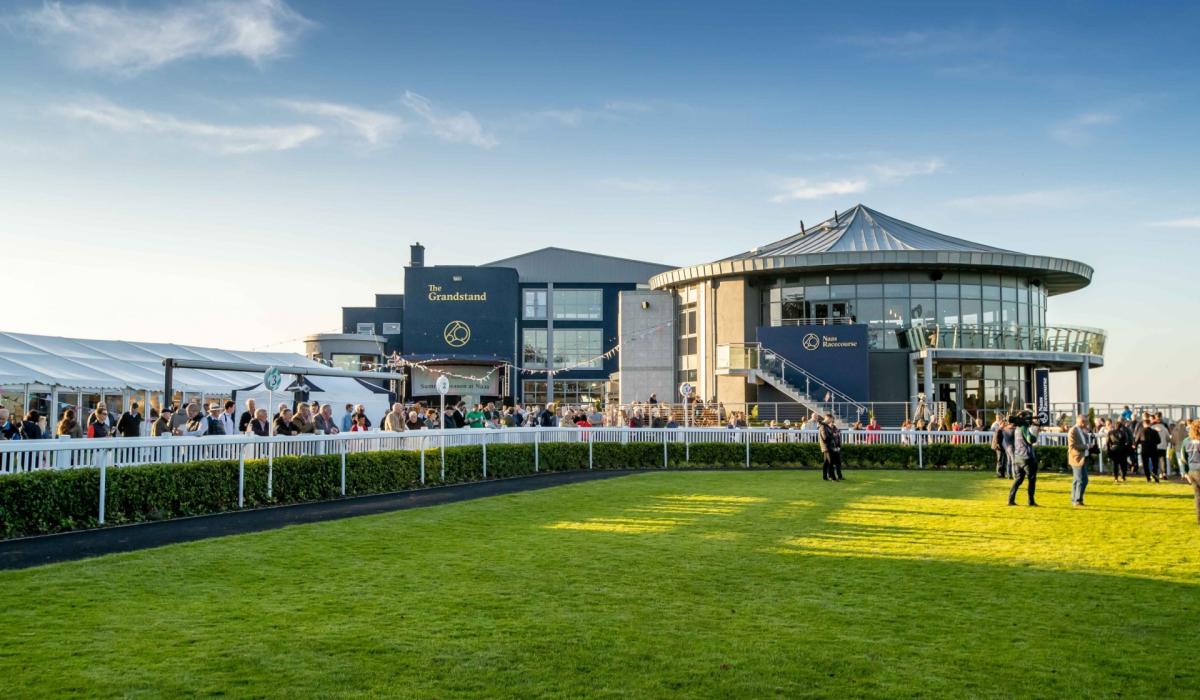 Free entry to Naas Races on Sunday: people asked to dress in 1920's ...