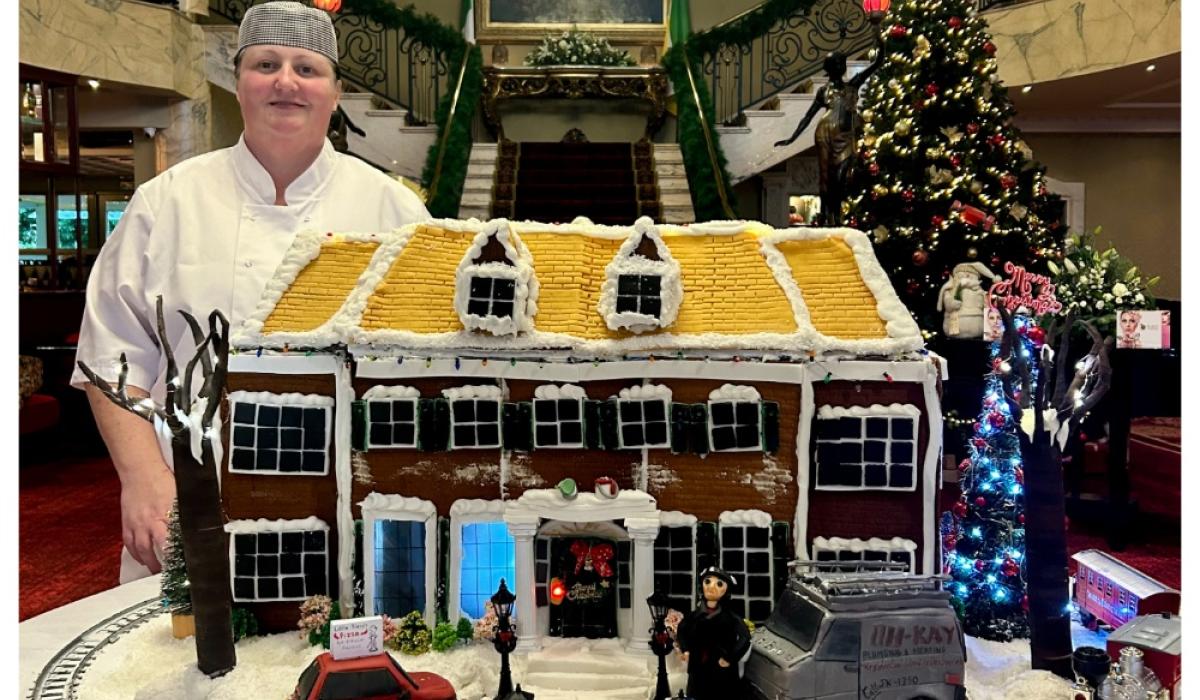 Wow! Irish chef recreates iconic Home Alone house out of gingerbread ...