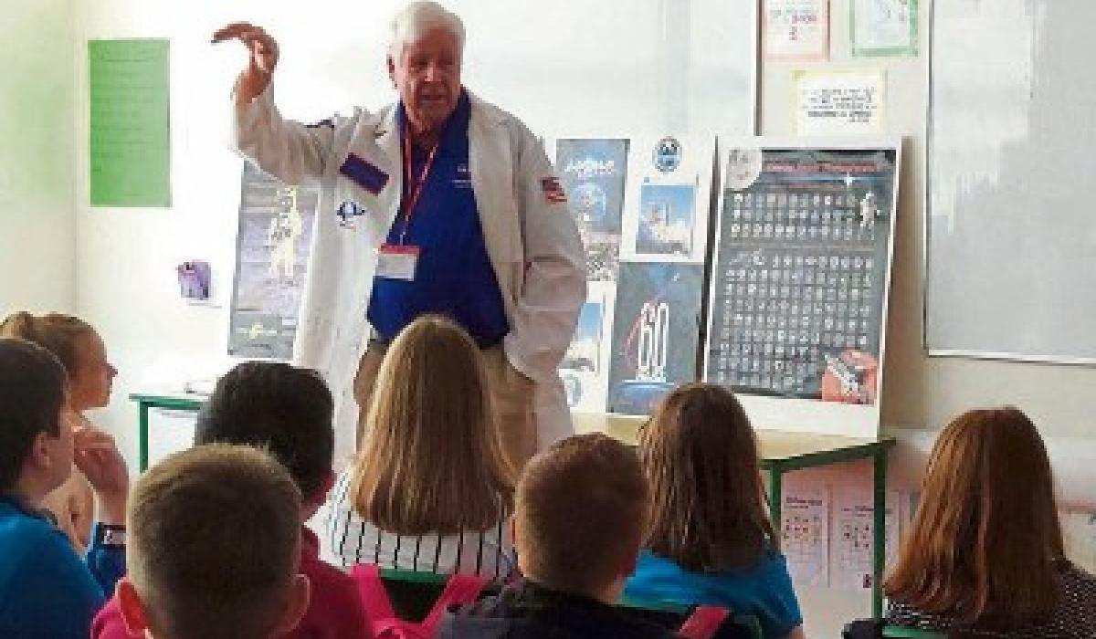 Apollo 11 NASA engineer Ron Bledsoe visits Kildare school - Kildare Live
