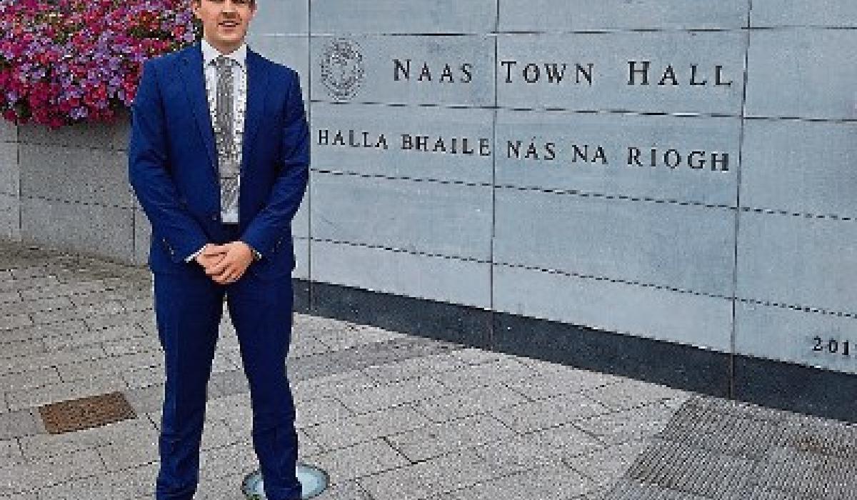 Welsh flag welcomes Tom Jones to Naas for weekend gig - Kildare Live