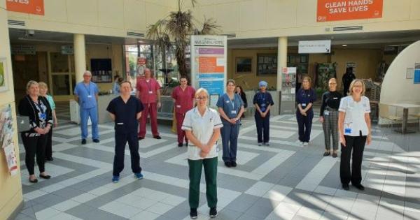 LATEST: Emotional 'Thank You' from healthcare staff at Naas General ...