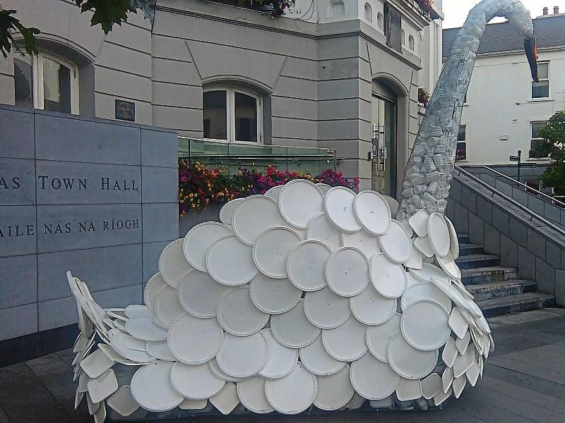 Naas swan still "swanning" around - Kildare Live